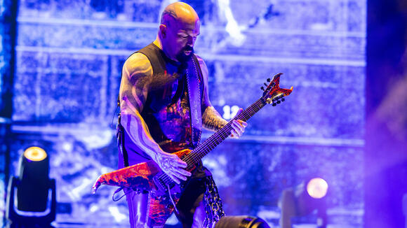 Dean Guitars owner files for bankruptcy - NewsBreak