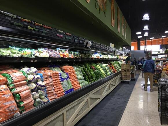 Outage temporarily shuts down grocery chain's stores in SLO County ...