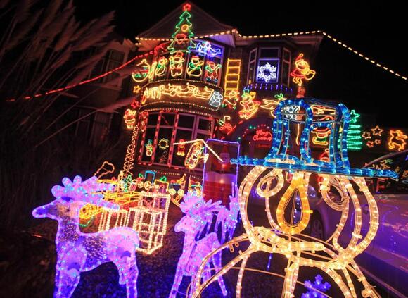 Acadiana’s Best Holiday Light Displays for 2025 - NewsBreak