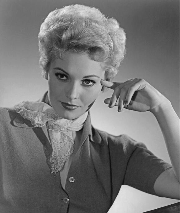 What's Going On With Kim Novak, Who's Now 93: 'Picnic,' 'Vertigo ...