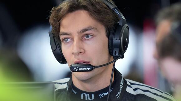 George Russell reveals Mercedes setup error forced ‘massive’ front wing ...