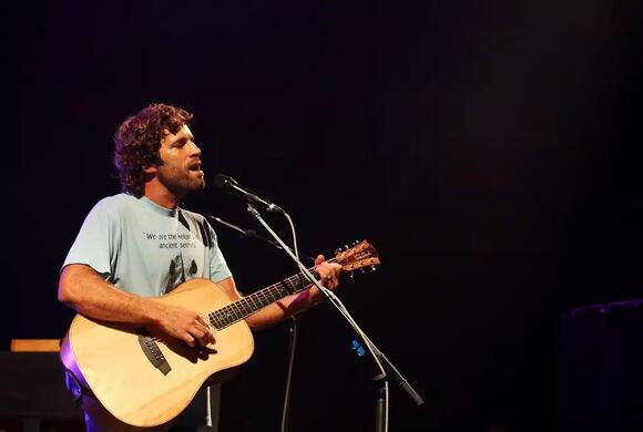 Anthony Edwards Spots a Birthday Sign and Delivers Big - NewsBreak