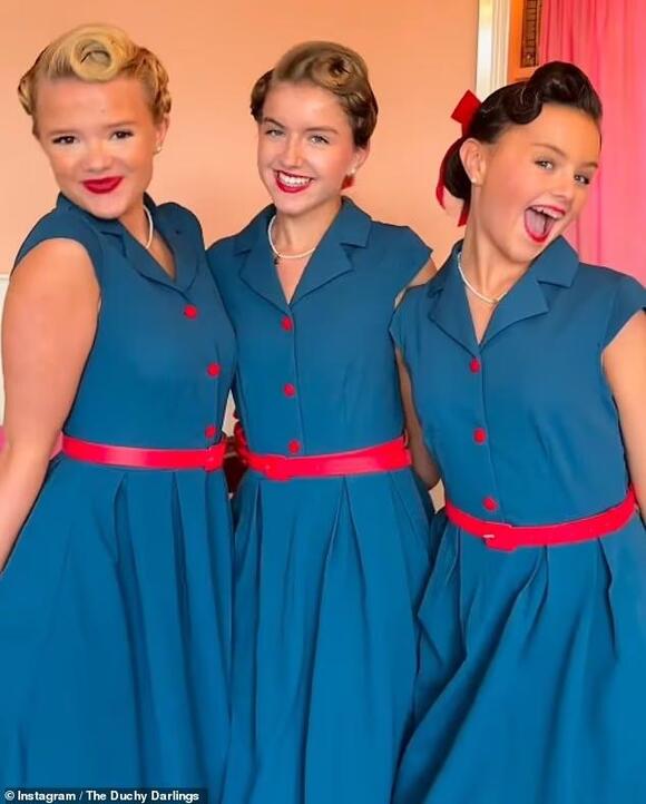 Teenage singing trio bring World War II music to the TikTok generation ...