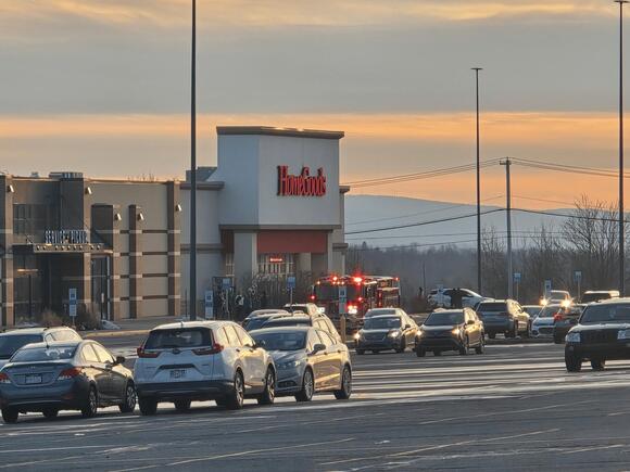 Viewmont Mall closed and evacuated due to emergency - NewsBreak