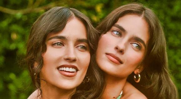 PHOTOS: Jaw-Dropping Twin Models Elisha and Renee Herbert Make History ...