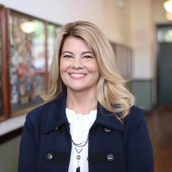 Lisa Whelchel Debuts New Hairdo And Hints At Truth About ‘Facts Of Life ...