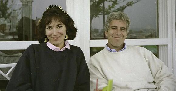 Ghislaine Maxwell's Secret Meeting at Prison Chapel Prompted Campus ...