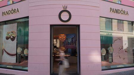 World's biggest jeweller Pandora braces for fierce Black Friday ...