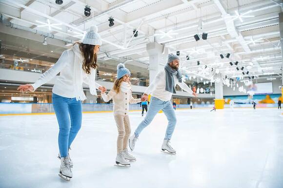 Discover The 5 Largest Ice Skating Rinks In New York This Winter ...