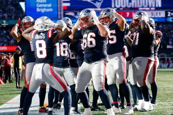 NFL star punished for celebration gesture inspired by TV show - NewsBreak