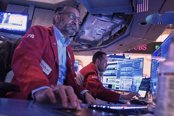 Dow Drops More Than 850 Points as Markets React to Greenland Tensions ...