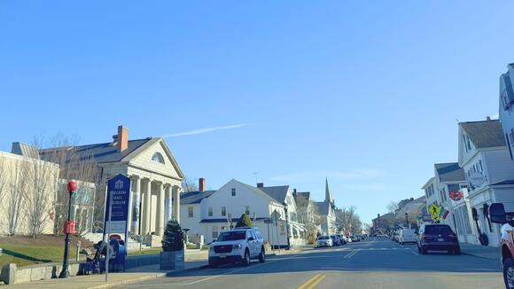 Exploring Plymouth Just Got Easier (& Free): Electric Shuttles Return ...