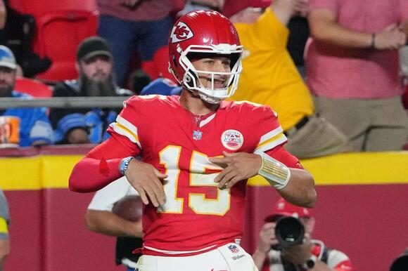 Kansas City Chiefs Could Trade for Pro Bowl Receiver - NewsBreak