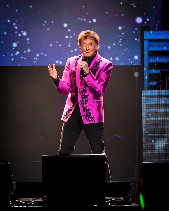 Barry Manilow's Net Worth in 2025: Musical Genius and Financial Icon ...