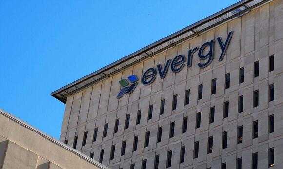 Evergy wants to build new transmission line across 4 Kansas counties ...