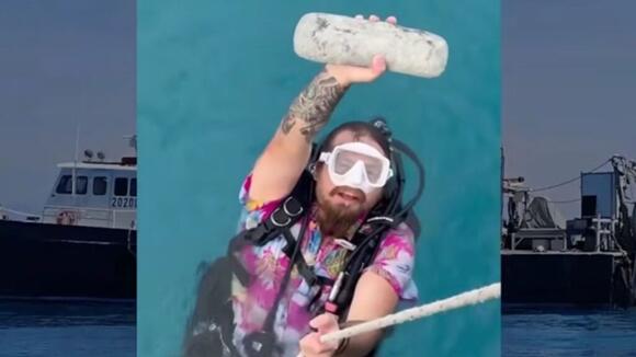 Divers Searching Ancient Wreck Uncover Huge 22 Pound Silver Bar Hidden ...