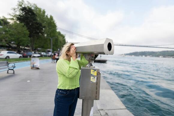One in Four Professionals Face Mid-Career Stall - NewsBreak