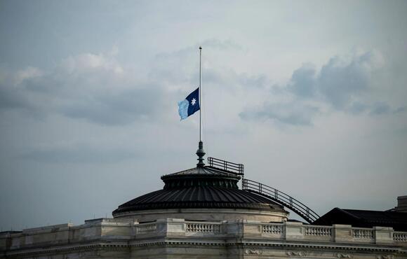 Vance's Visit: Was This A Subtle Jab At Minnesota's Governor? - NewsBreak