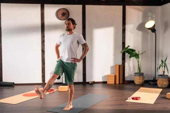 5 Daily Standing Exercises That Build Muscle Faster Than Weight ...