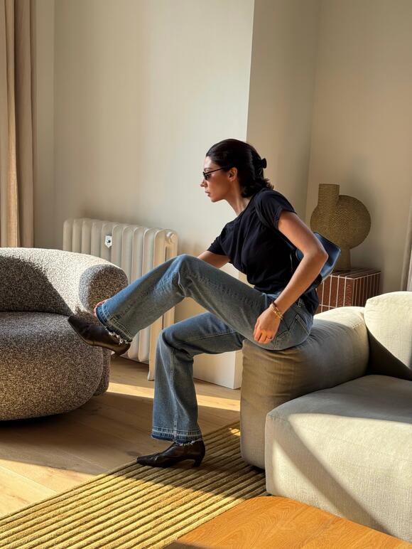 *Not* Cuffed Jeans—the Other Dated Denim Trend That's Dominating in ...