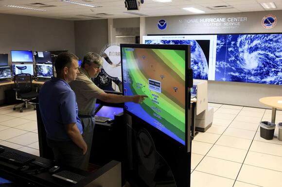 Massive Hurricane Creating Shocking Weather Changes For New York ...