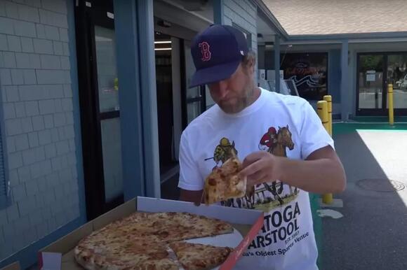 16 Massachusetts Pizza Places Dave Portnoy Reviewed in 2025 - NewsBreak