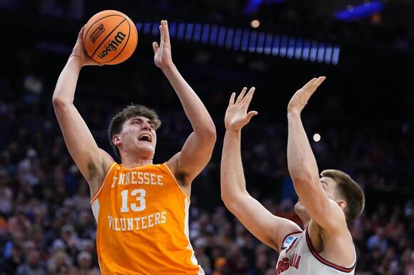 J.P. Estrella transferring from Tennessee to national champion Michigan ...