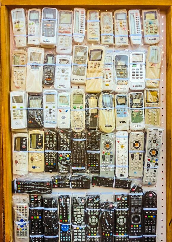 Inventive and Low-Cost Ways to Repurpose Old Remote Controls - NewsBreak
