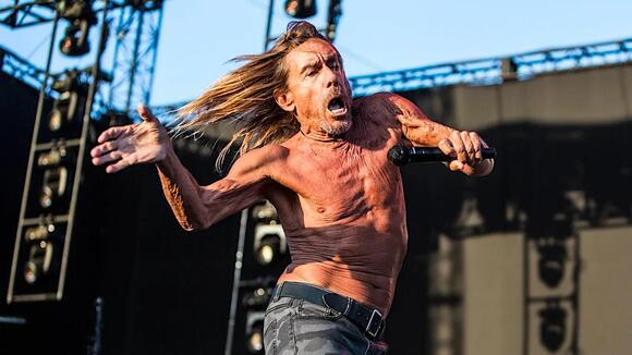 Iggy Pop Performs The Stooges’ “I Got a Right” and “1970” for the First ...