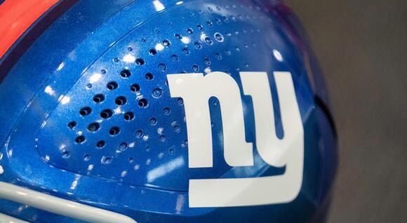 Former New York Giants Star Who Quit Football To Become A Surgeon Has ...