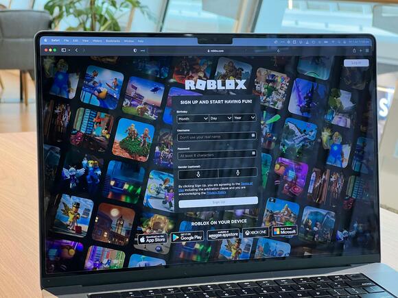 Missing Sisters, 16 and 10, Lured Through Roblox Chat Found Safe 700 ...