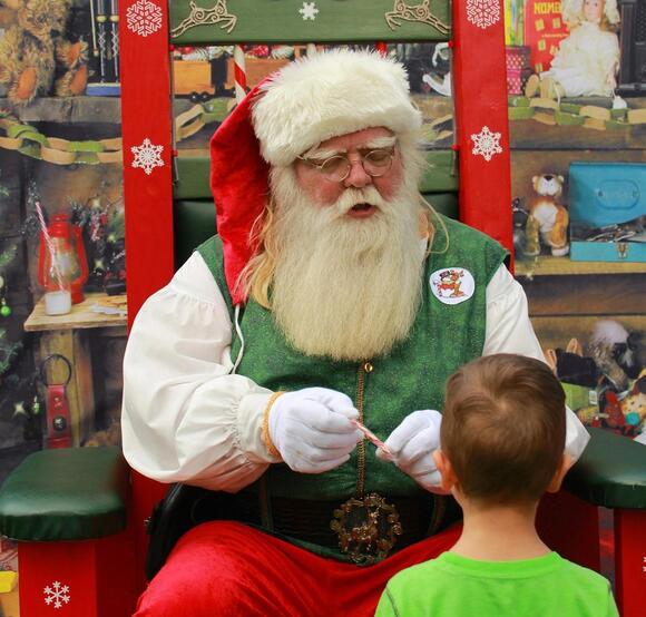 Here’s the Real Phone Number for Kids to Call Santa Claus - NewsBreak