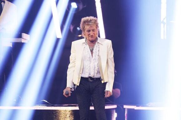 Sir Rod Stewart health update as icon forced to cancel show on 'doctors ...