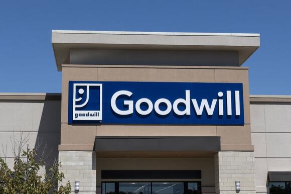 Goodwill shoppers slam store as new ‘donation roundup' fee is branded ...