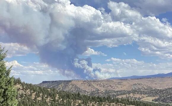 Fire officials see more danger amid heat, wind; Wiley Flat Fire tops ...