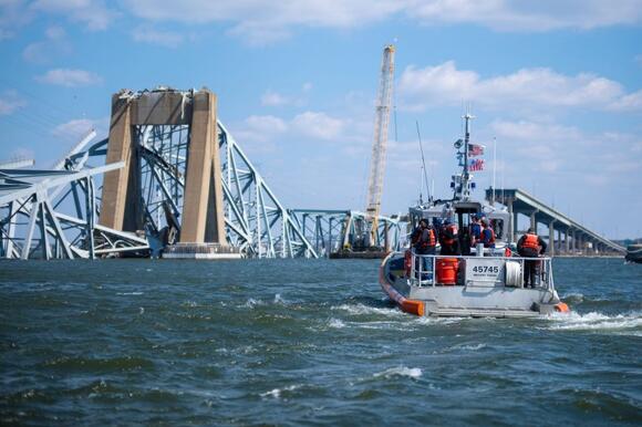 President Biden tours Baltimore bridge collapse, promises port's re ...