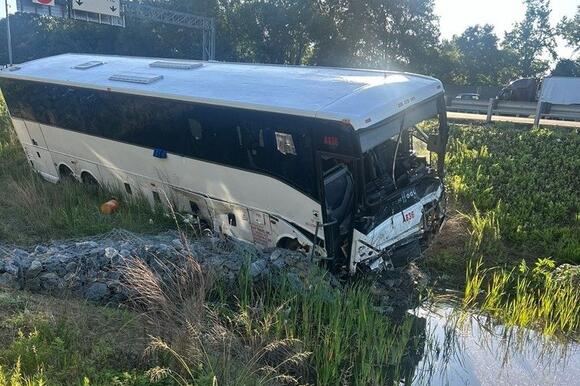 NTSB, Transportation Department probe Stafford County bus crash that ...