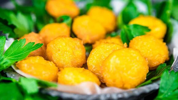 23 party appetizers that'll keep everyone munching and smiling all ...