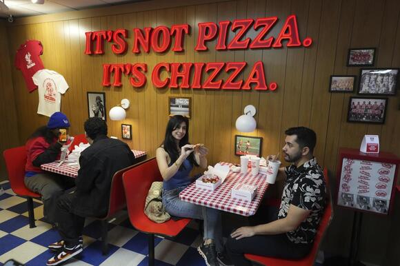 KFC debuts the ‘Chizza’ — a fried chicken, pizza mashup — is it any ...