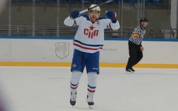 GOTTA SEE IT: Kuznetsov Brings Back 'Kuzy Crawl' Slow-Mo Shootout Move ...