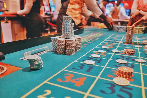 16 Late-night Cruise Ship Activities Most Passengers Sleep Through ...