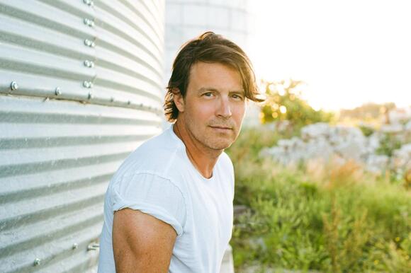 Country star Clayton Anderson brings Nashville vibes to Indy with new ...