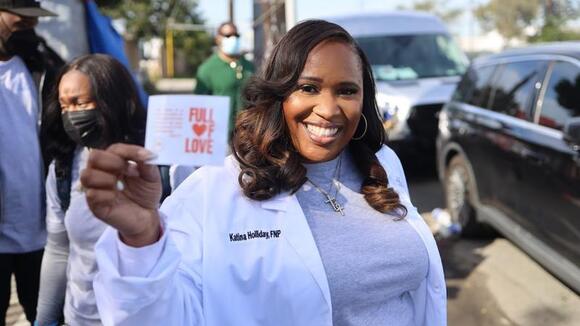 KNX Hero: 'Holliday’s Helping Hands'