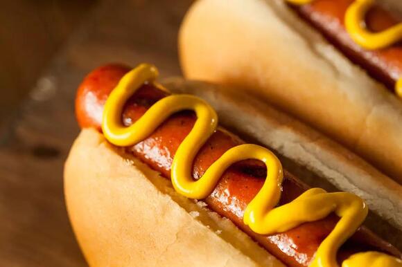 Popular Hudson Valley Hot Dog Truck Announces Grand Reopening - NewsBreak
