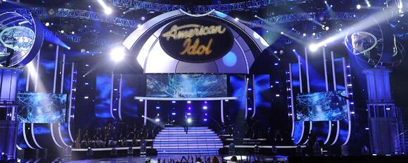 NO CROWN — BUT DOMINATING CAREERS: Two American Idol “losers” turned ...