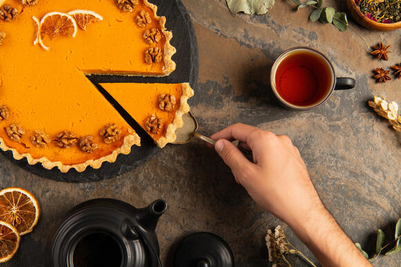 16 US Towns That Celebrate Bizarre Local Food Festivals - NewsBreak
