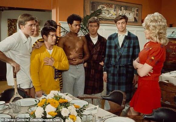 Alfie Wise dead at 82: Burt Reynolds' co-star and friend passes away ...