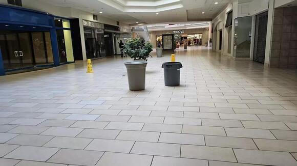 Inside 'America’s Saddest Mall' in Mays Landing on Black Friday - NewsBreak