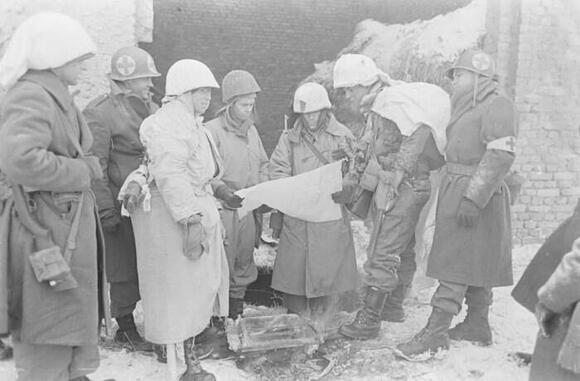 December 1944: The Medics Who Saved Thousands at the Battle of the ...