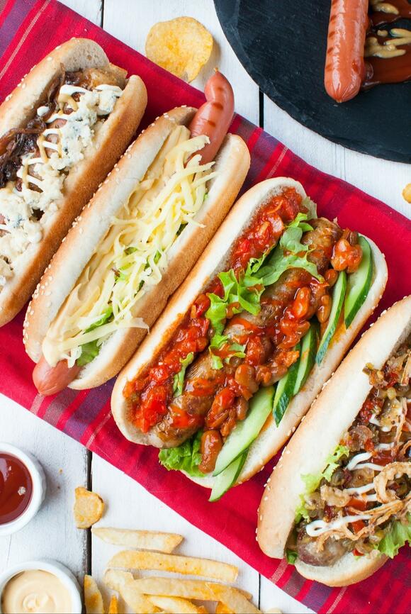 Dr Dawg Arrives on Main Street Thiensville: Chicago-style - NewsBreak